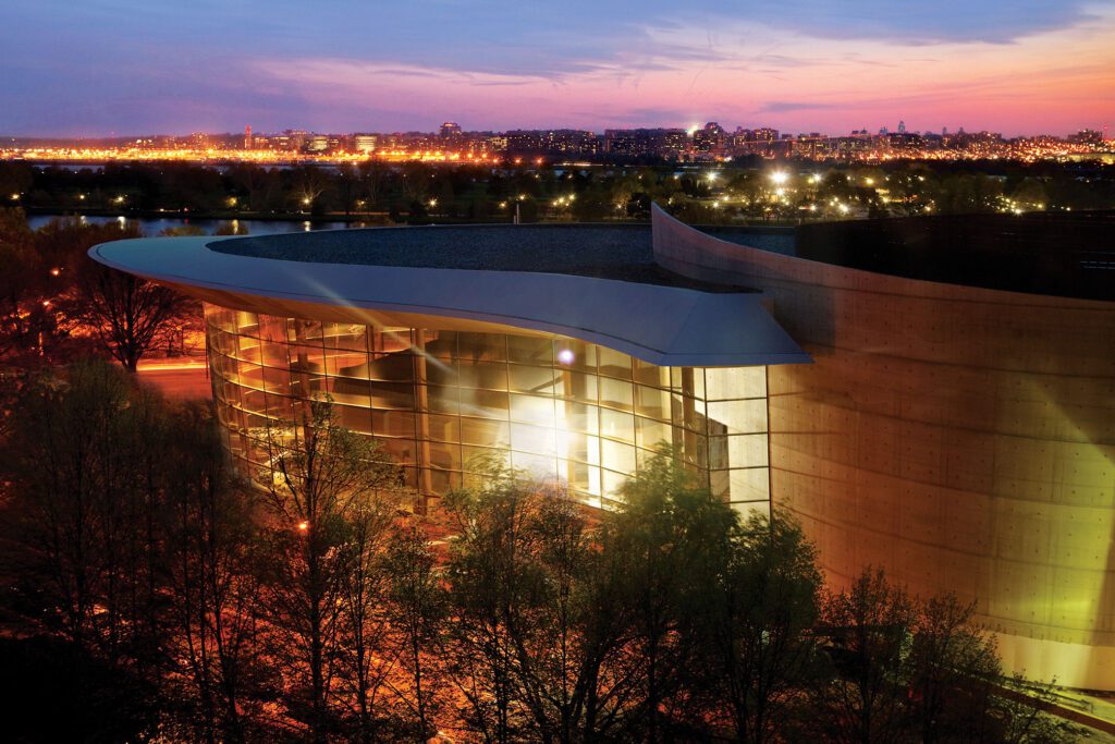 Arena Stage at the Mead Center for American Theater - Fisher Dachs ...